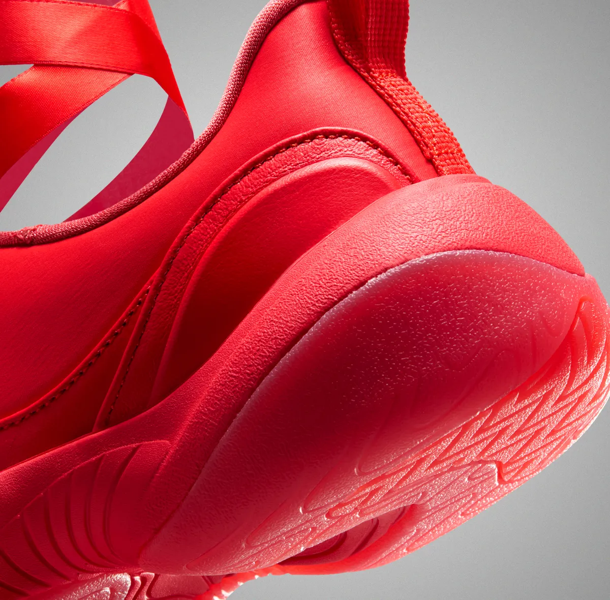 JORDAN POINTE / ジョーダン ポワント Chile Red Deep Maroon Pueblo Red IB8597-600 ...